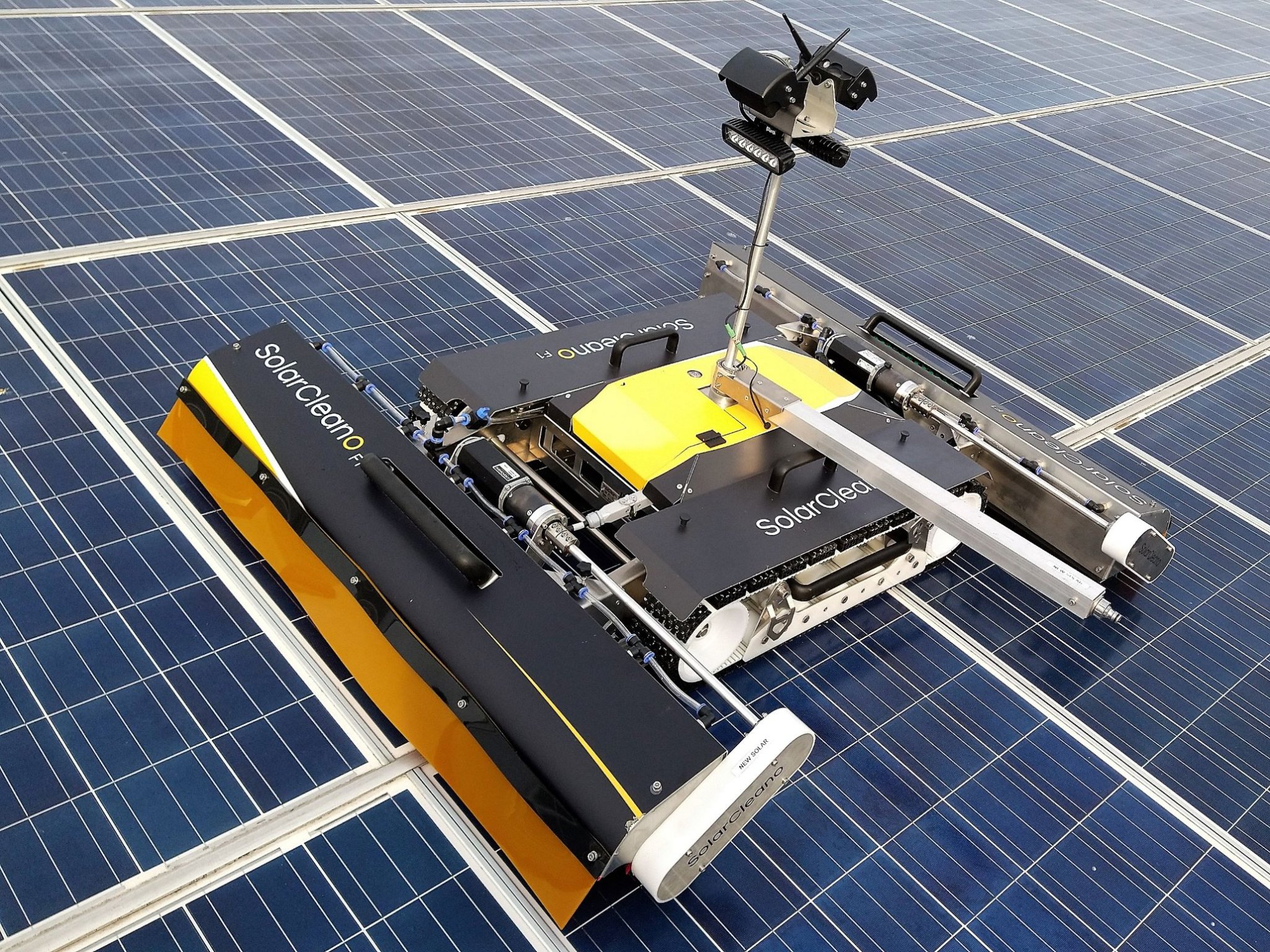 Materiaal - New Solar Energy - Materiaal - Solar Cleano - hoogwerker